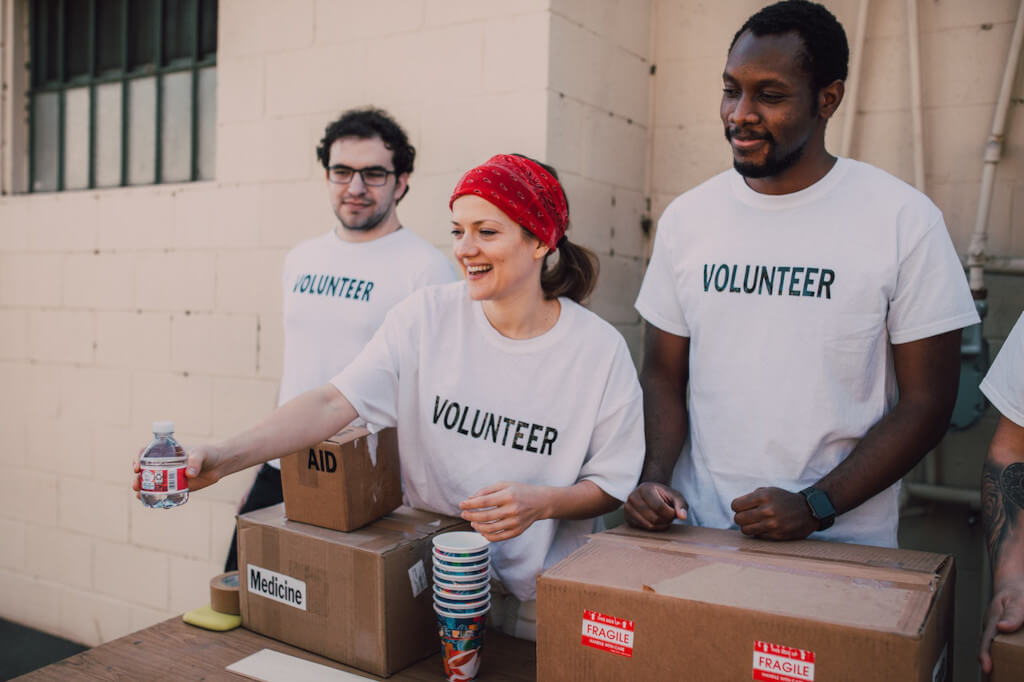 Giving Back, Gaining More: How Volunteering Can Change Your Life ...